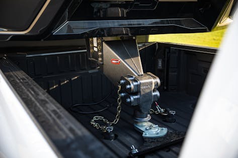 Gen-Y Hitch GH-8045AL Executive Torsion Flex Auto Latch Fifth Wheel to ...