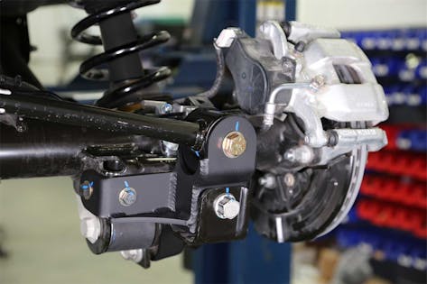 Fabtech K2384 4" Uniball UCA Lift Kit, Front & Rear Shock Spacers