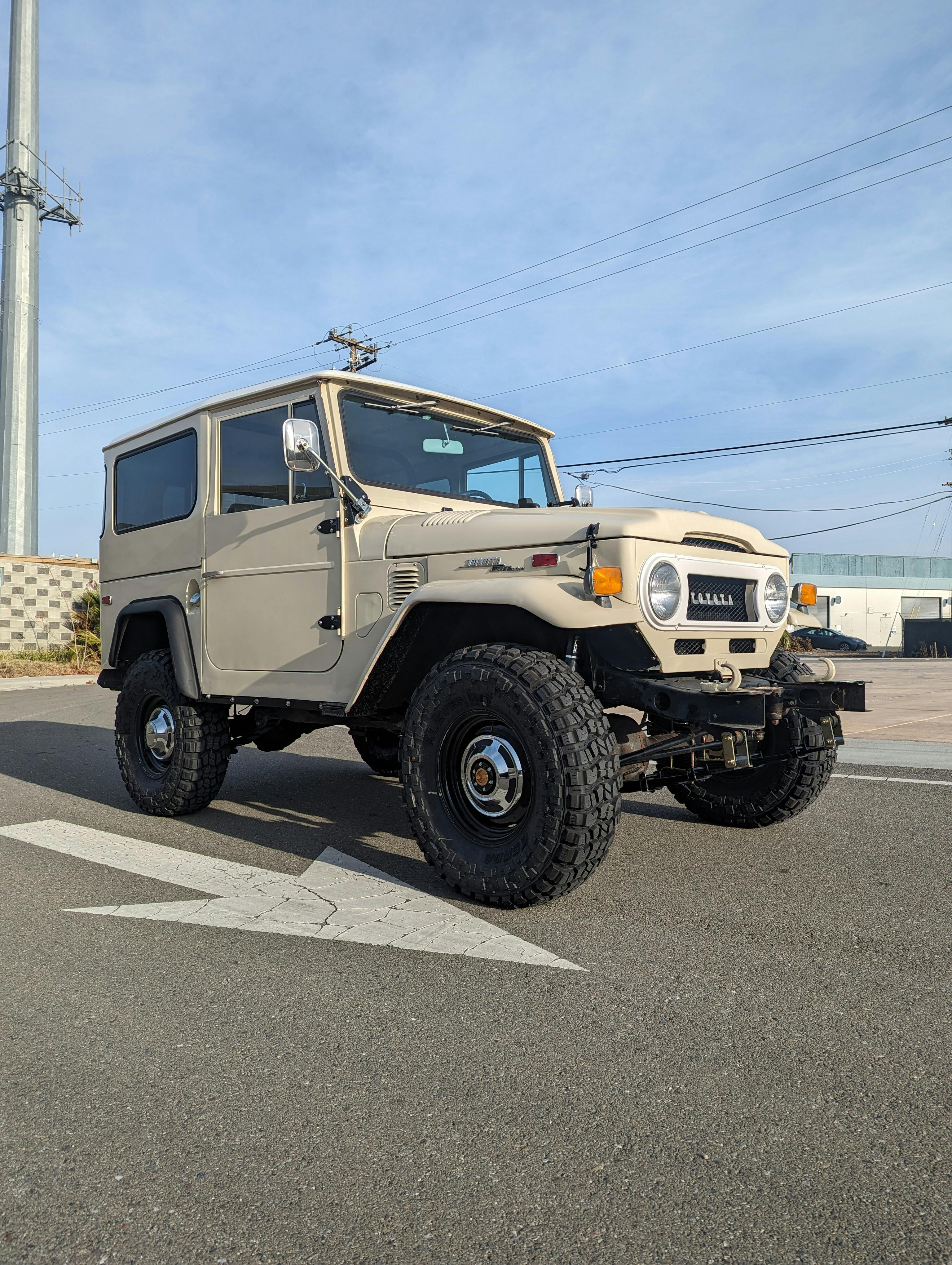 A/T vs. R/T vs. M/T Tires – Find the Best Off-Road Tires | SWAT Customs